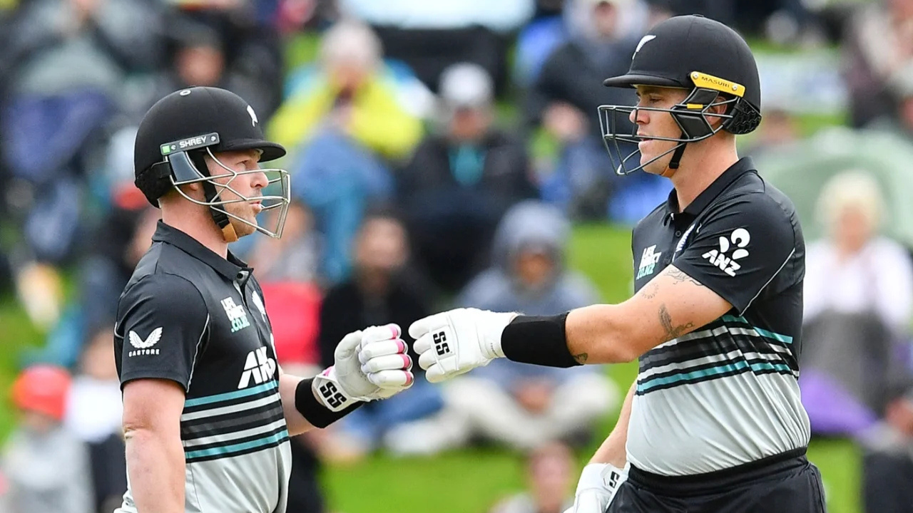 Allen, Seifert Power New Zealand to a Comfortable Win Over Pakistan in ...